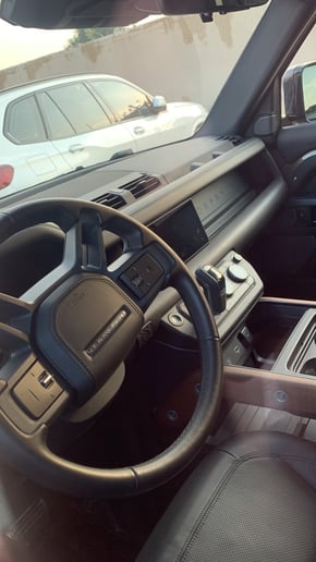 Range Rover Defender V6 X (Kahverengi), 2021 ID-05207, Abu Dabi'de ...